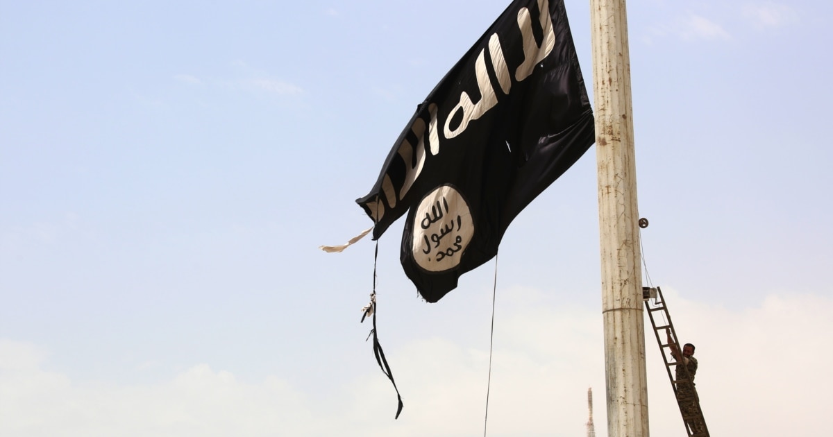 IS Video Purportedly Shows Beheading Of Russian Officer In Syria