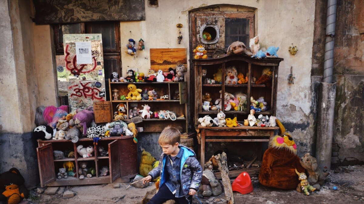 The 'Toy Orphanage' Of Ukraine