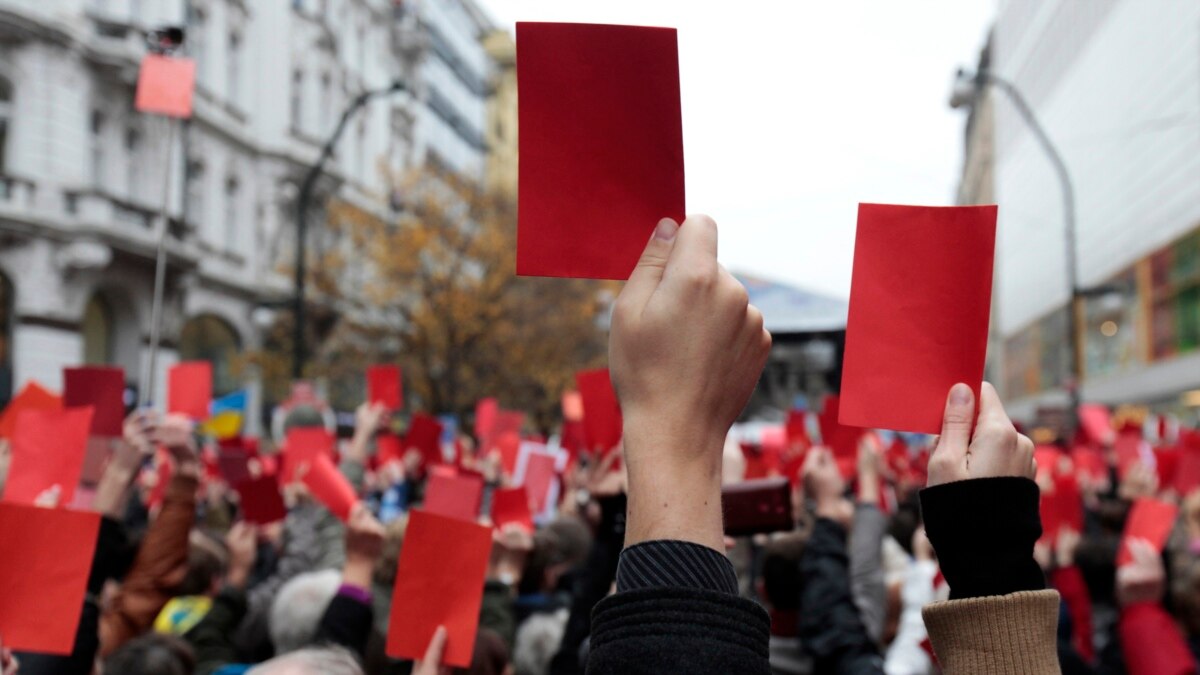 Czechs Give President The Red Card