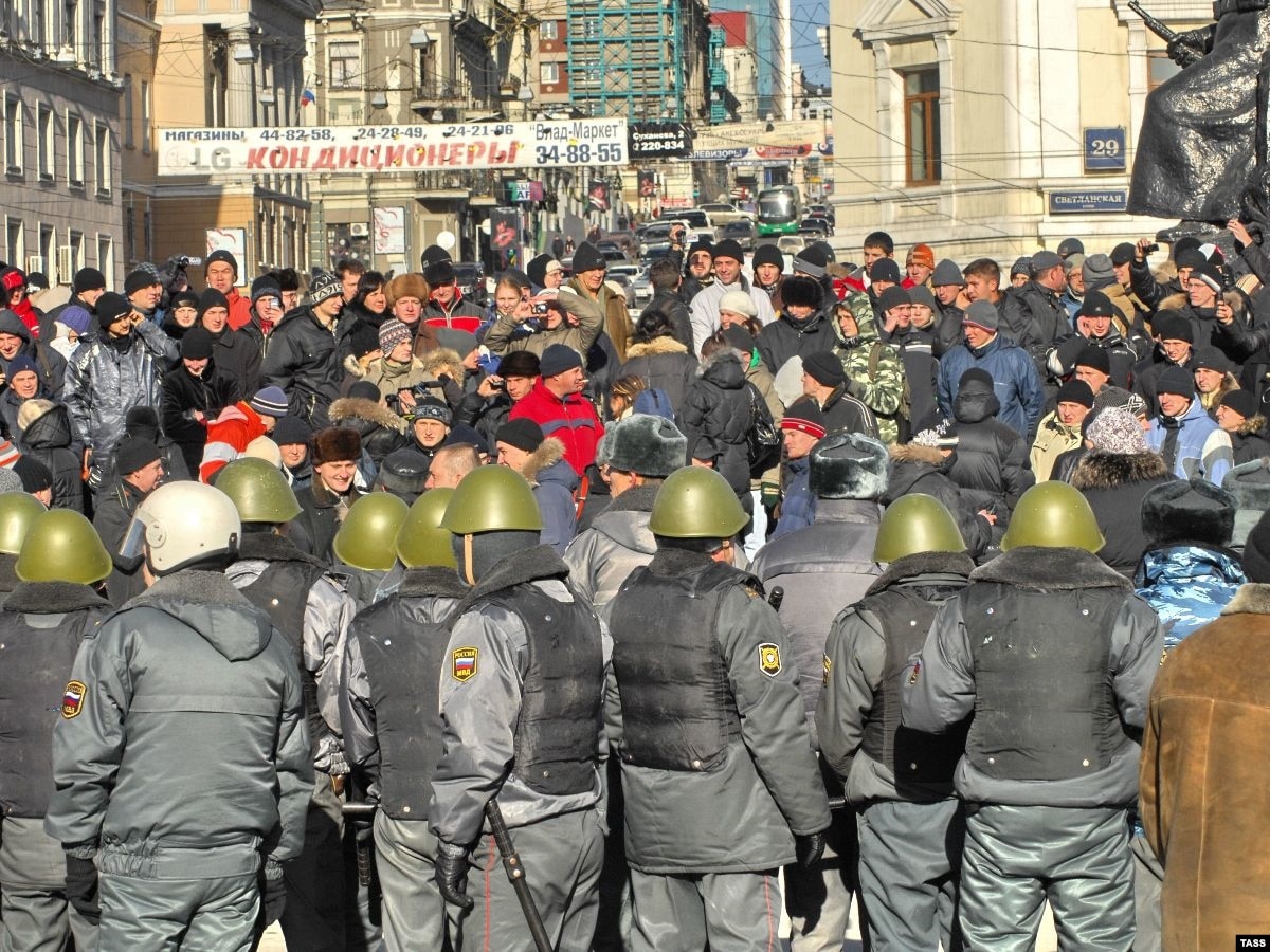 Russian Riot Police Detain 100 At Economic Crisis Protest