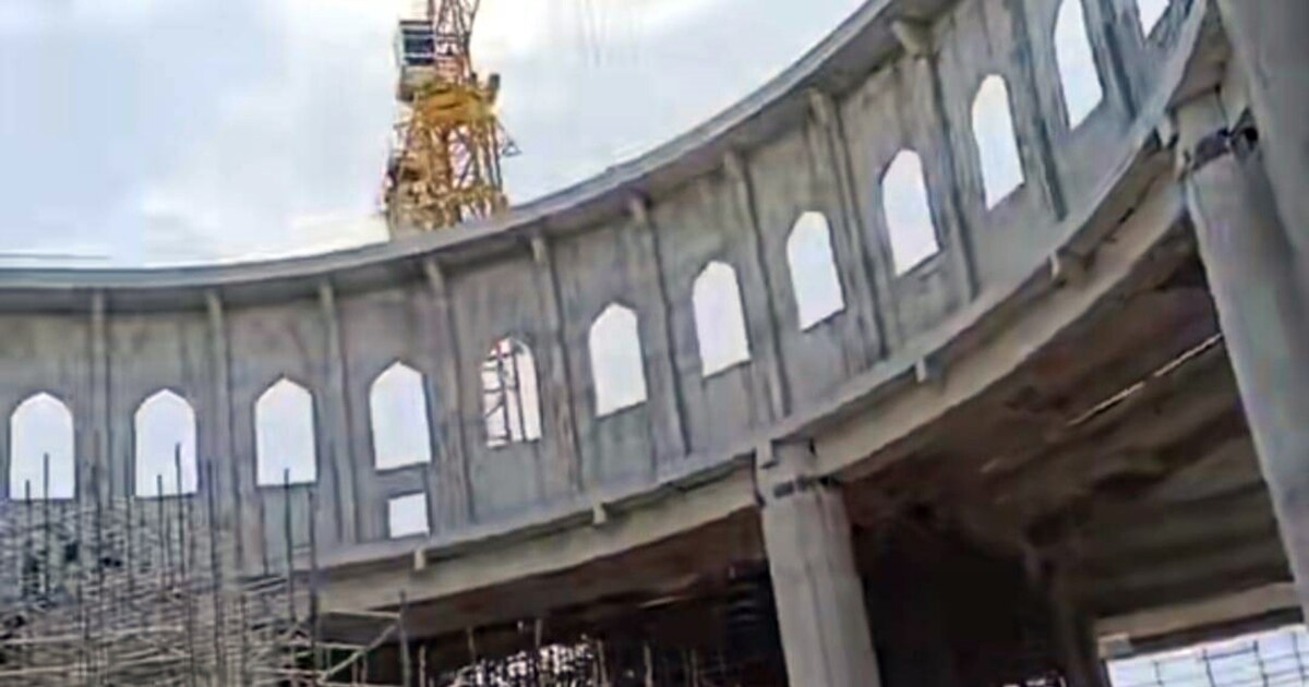 Arkadagda gurulýan metjit üçin býujet işgärlerinden pul talap edilýär