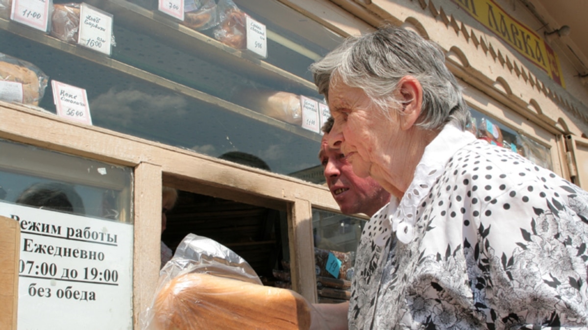 Russia: Bread Prices -- And Worries -- On The Rise