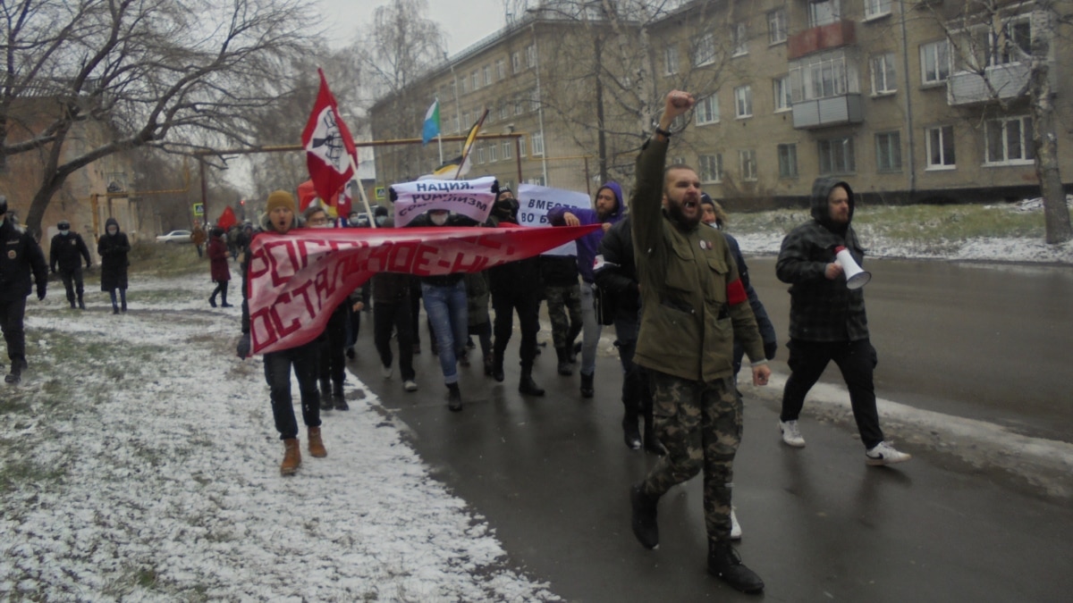 Dozens Of Russian Nationalists Stage Anti-Putin March In Siberia