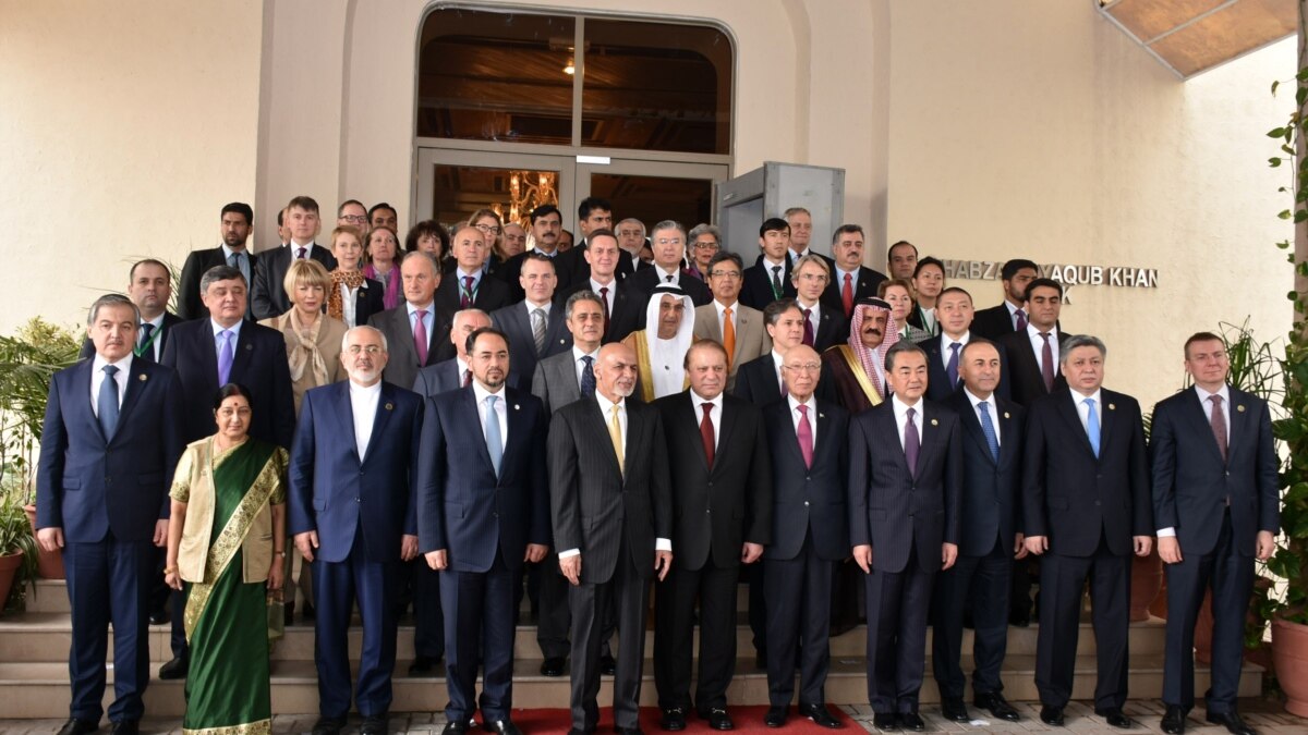 Afghan, Pakistani Leaders Hold Firm At Heart Of Asia Conference