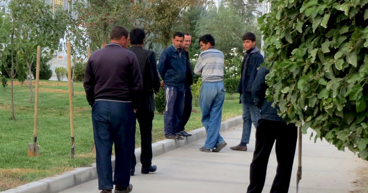 Lebabyň sabyn zawodynyň işgärleri özleriniň ýygy-ýygydan tölegsiz dynç ...