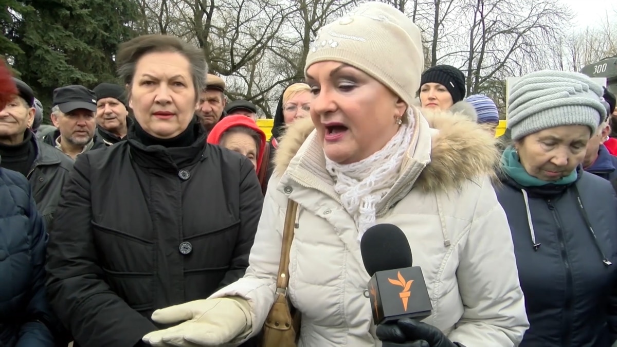 Protesters In Babruysk Criticize Poverty, 'Serfdom' In Belarus
