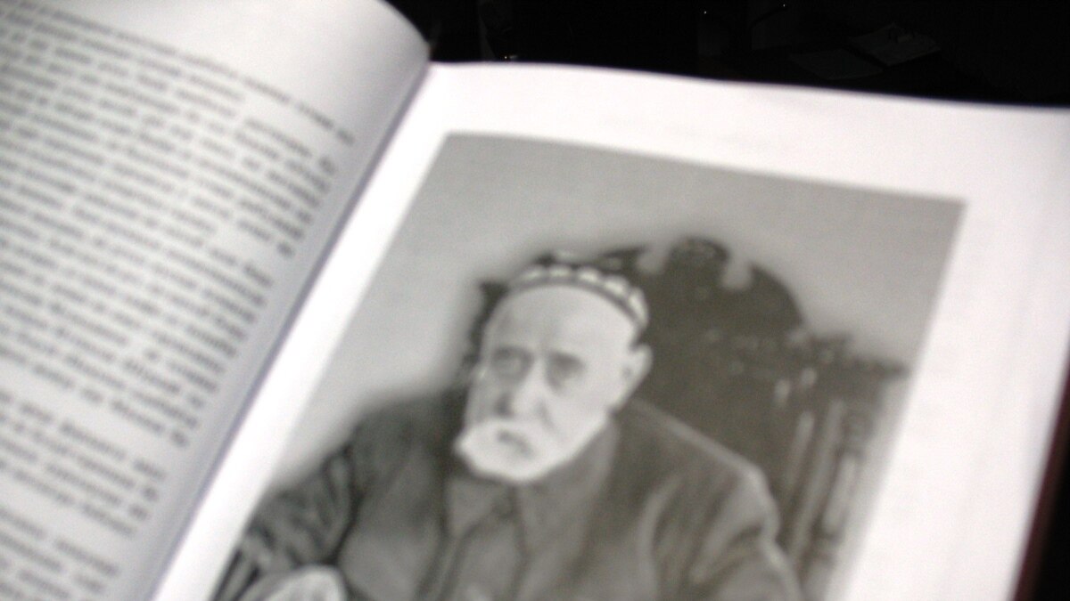 В Душанбе прошла презентация книги «Садриддин Айни и бухарские евреи»