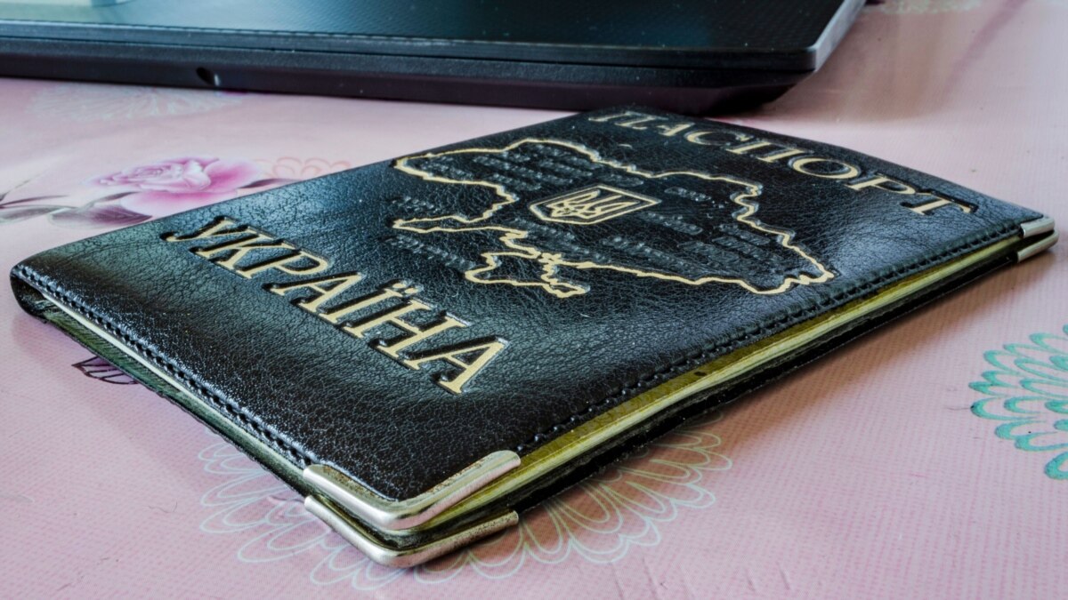 «На въезде забирают паспорта Ташева об украинцах которые попадают в Крым