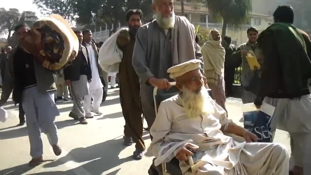Pakistani Doctors, Nurses Strike In Peshawar