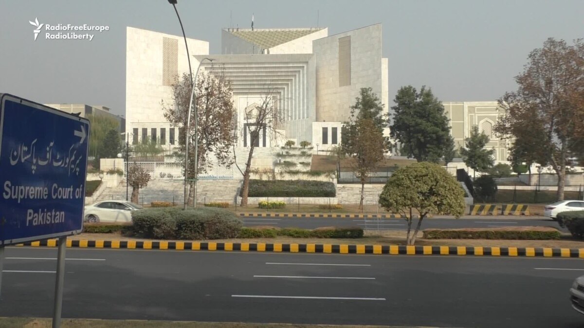 Pakistan Considers Corruption Commission To Investigate PM