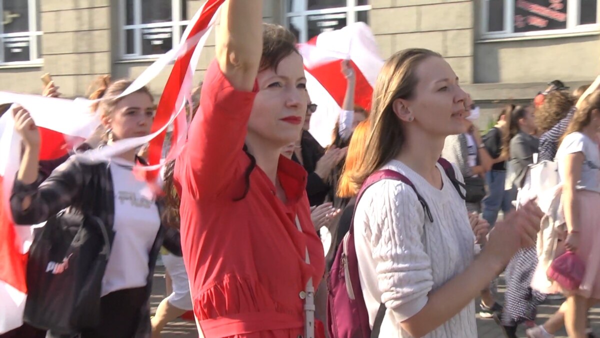 Dozens Arrested As Police Disperse Women Protesting Against Lukashenka