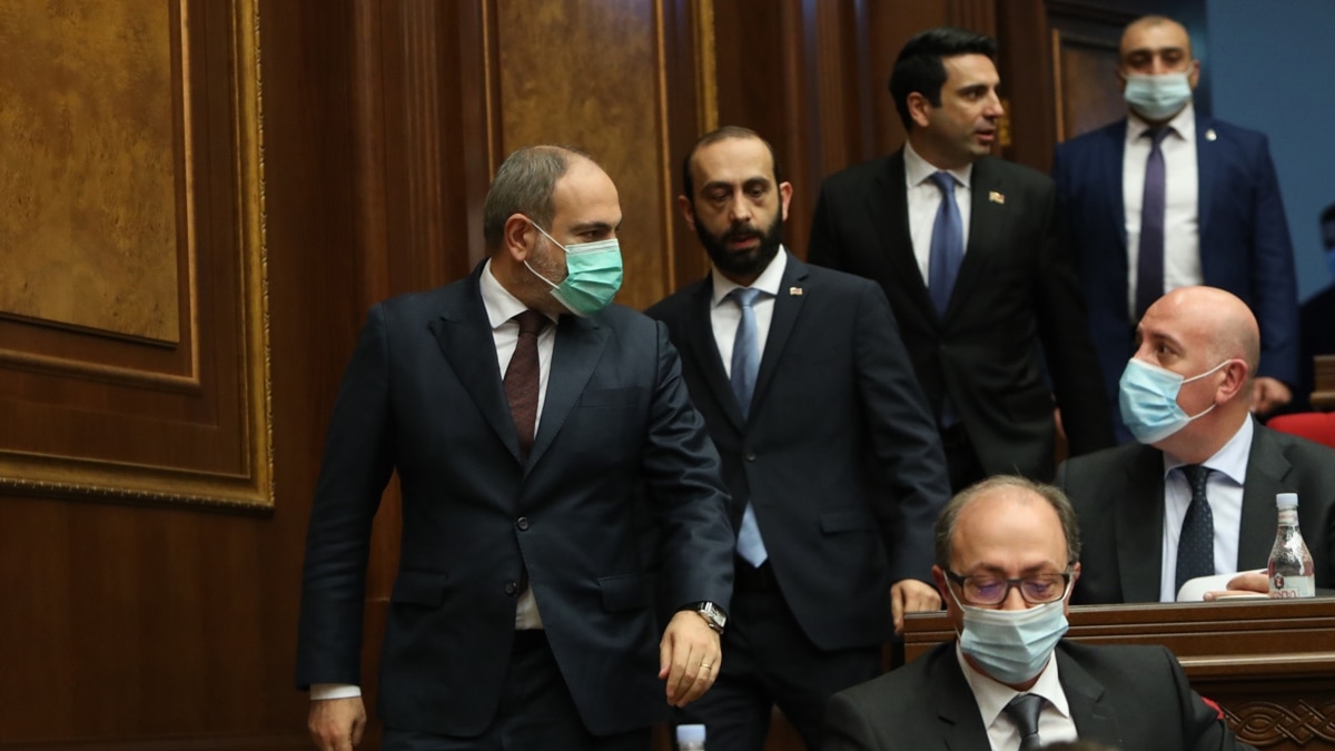 Pashinian Again Faulted For Lack Of Progress On Armenian POWs