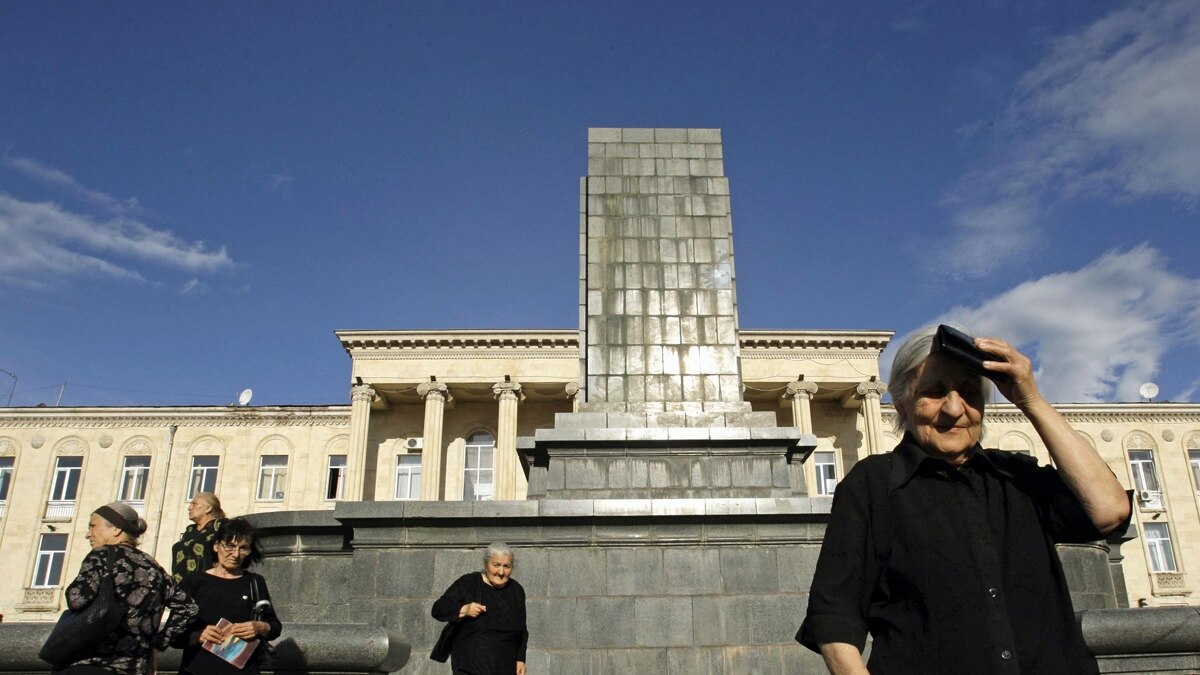 Georgia’s Long Farewell To Stalin