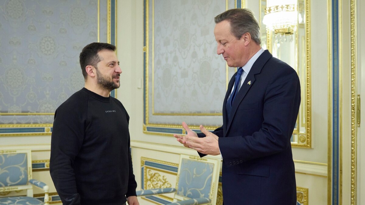 Noul ministru de Externe britanic, David Cameron, în vizită la Kiev