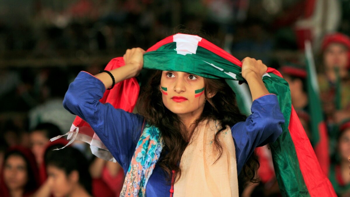 Graft Allegations Fragment Pakistan’s Anti-Corruption Party