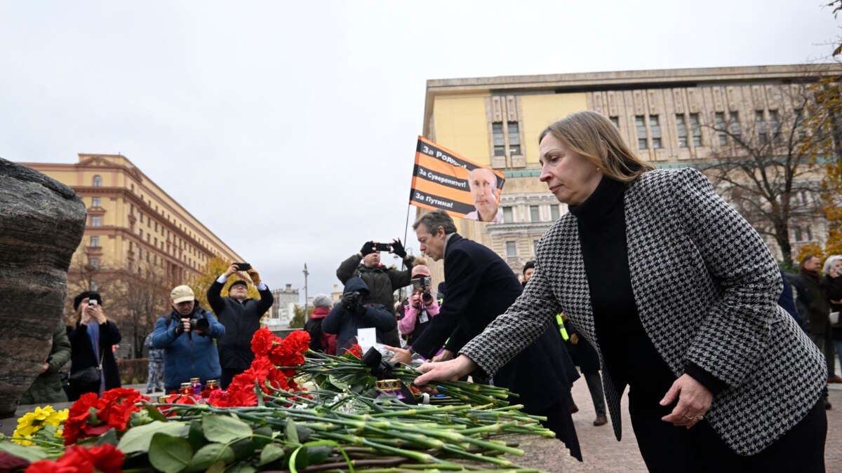 Soviet Terror Victims Commemorated In Russia Amid Challenging Political ...