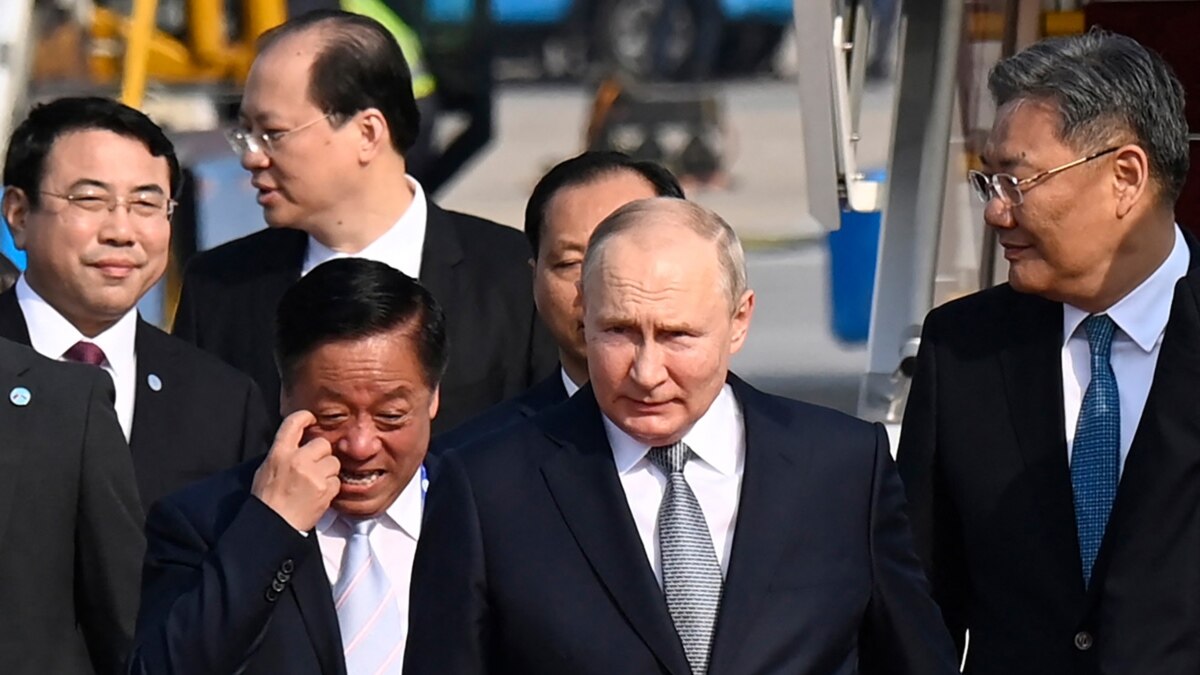 Vladimir Putin se întâlnește Xi Jinping la Beijing, pe fondul ...