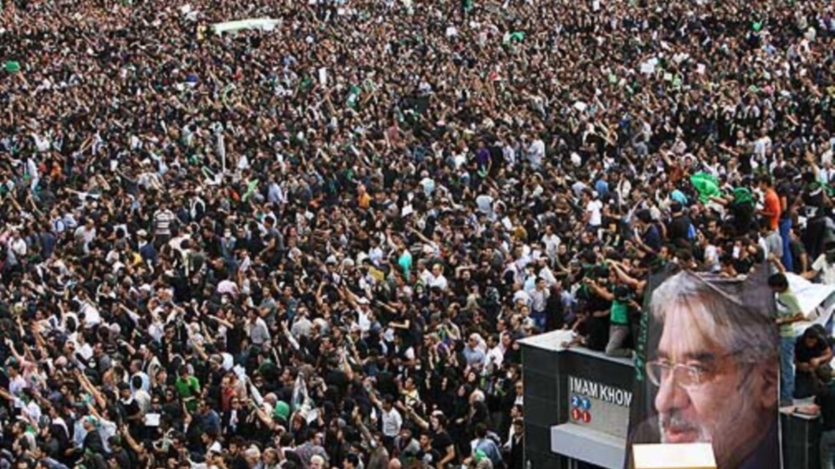 Iran’s Musavi Pledges To Continue Fighting For Reform