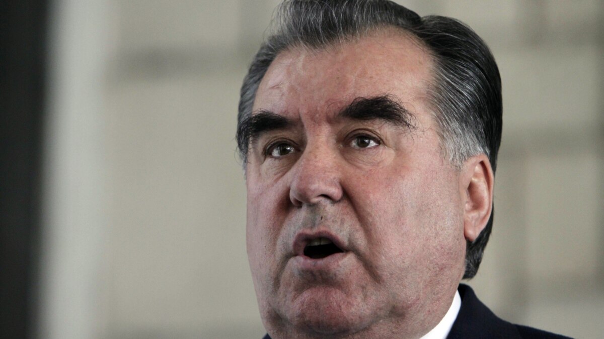 Hundreds Protest In Tajikistan's Khorugh After Deadly Clashes