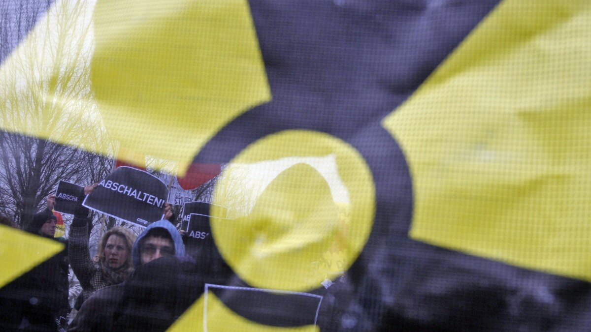Tens Of Thousands In Germany Protest Nuclear Power