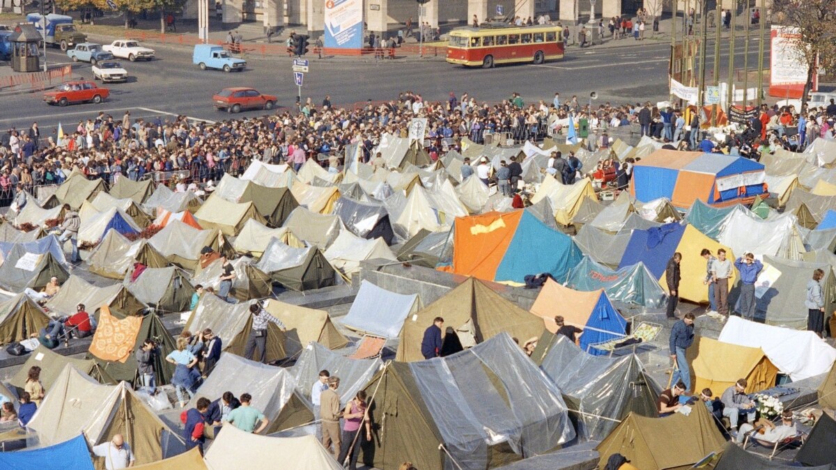 The Revolution On Granite: Ukraine's 'First Maidan'