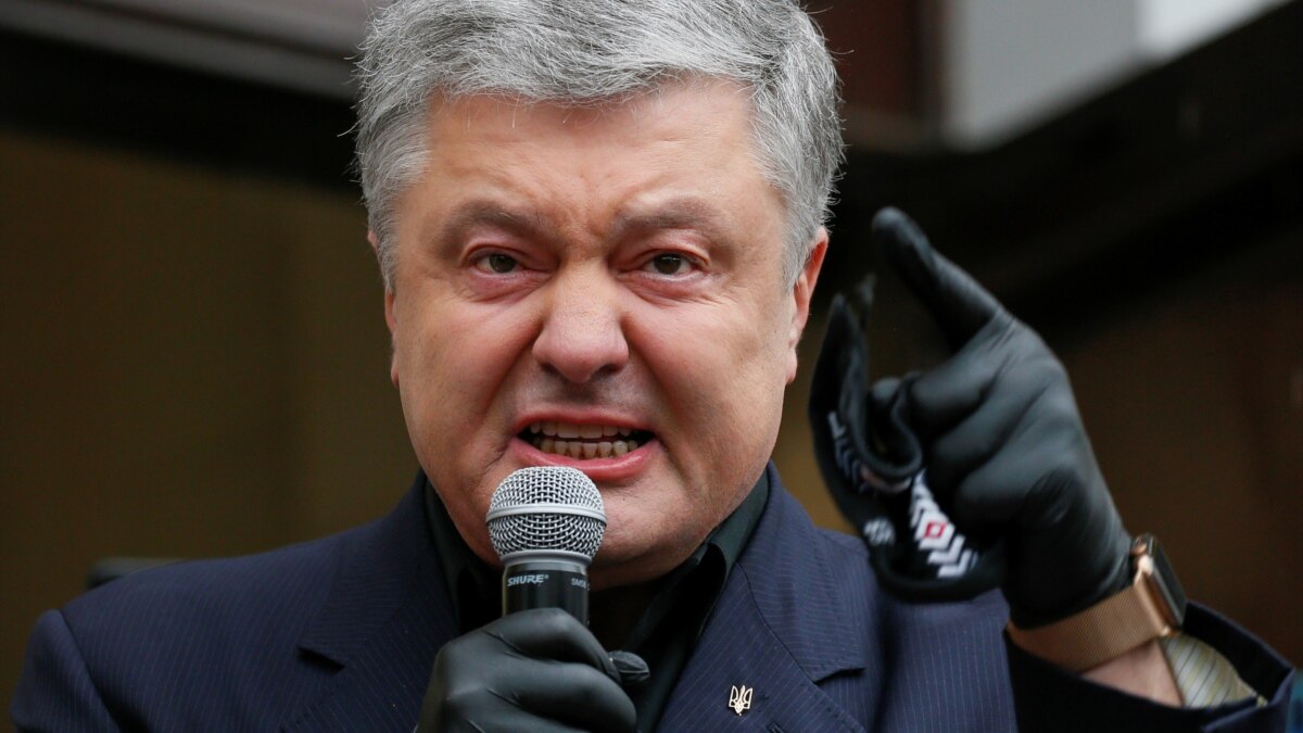 Прокурори просять про особисте зобов’язання для Порошенка, адвокати – проти