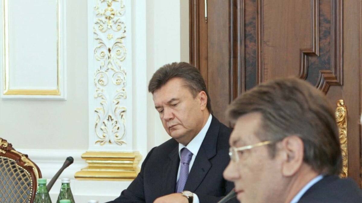 Ukraine Court Begins Hearings On Presidential Decree