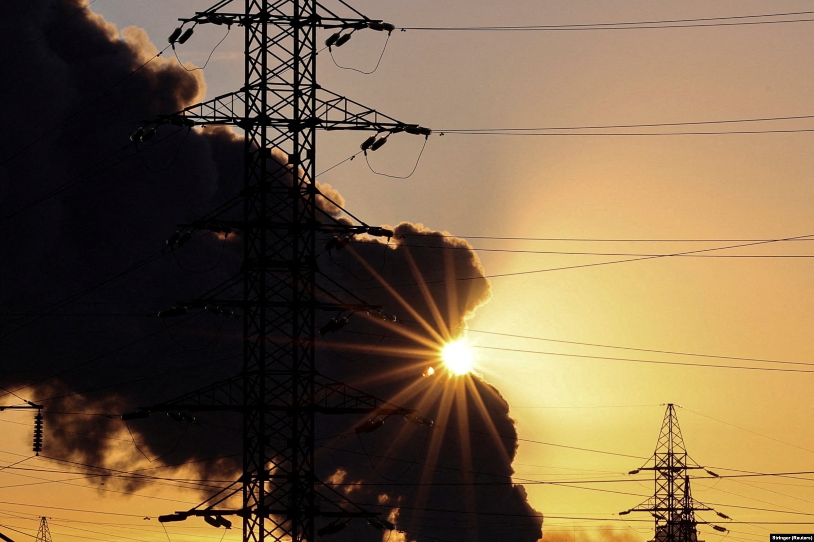 У Тернополі внаслідок удару РФ, за останніми даними, загинули 34 людини – ОВА. Читайте на UKR.NET