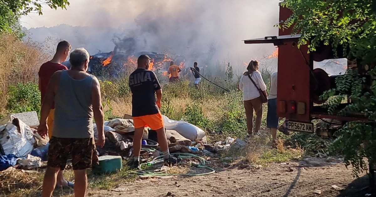 Трима души са ранени при близо 200 пожара в страната