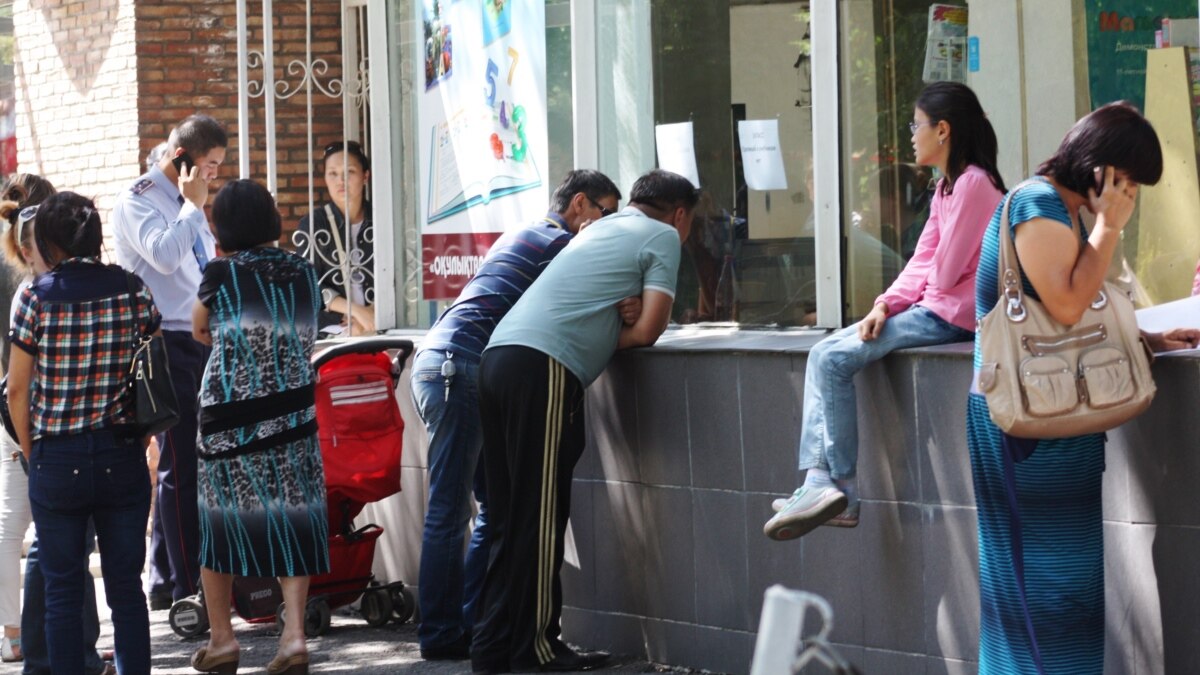 CESMI: A Bridge Between East And West, Scholars And Media