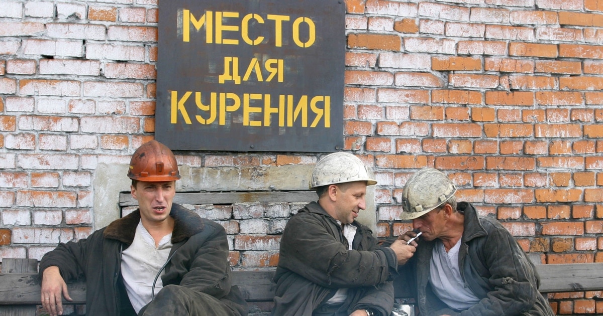 Up In Smoke: Russia's Tobacco 'Epidemic'
