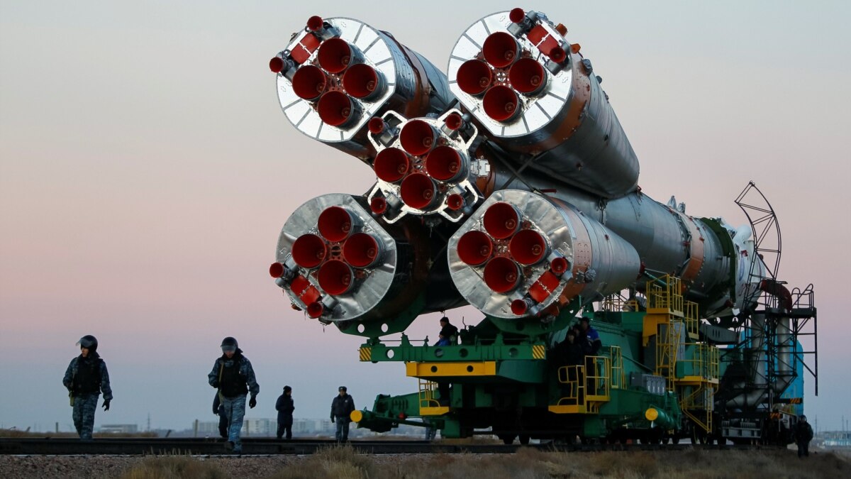 Soyuz Capsule Heads For International Space Station