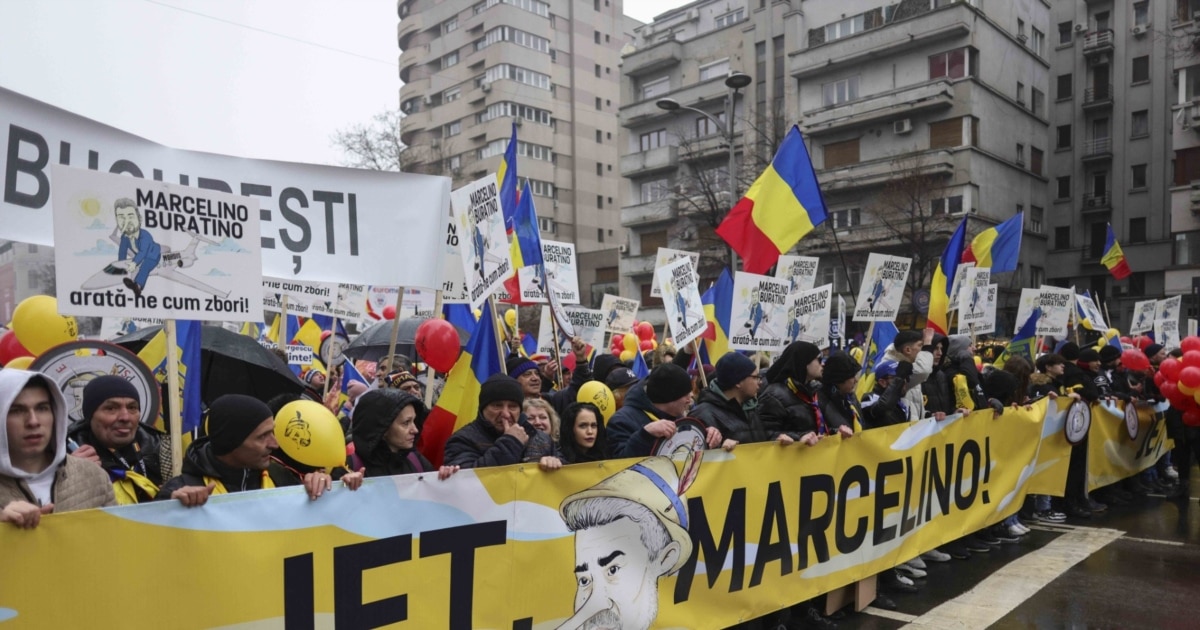 Zeci de mii de persoane la un miting AUR împotriva Guvernului. „Nu vrem ...