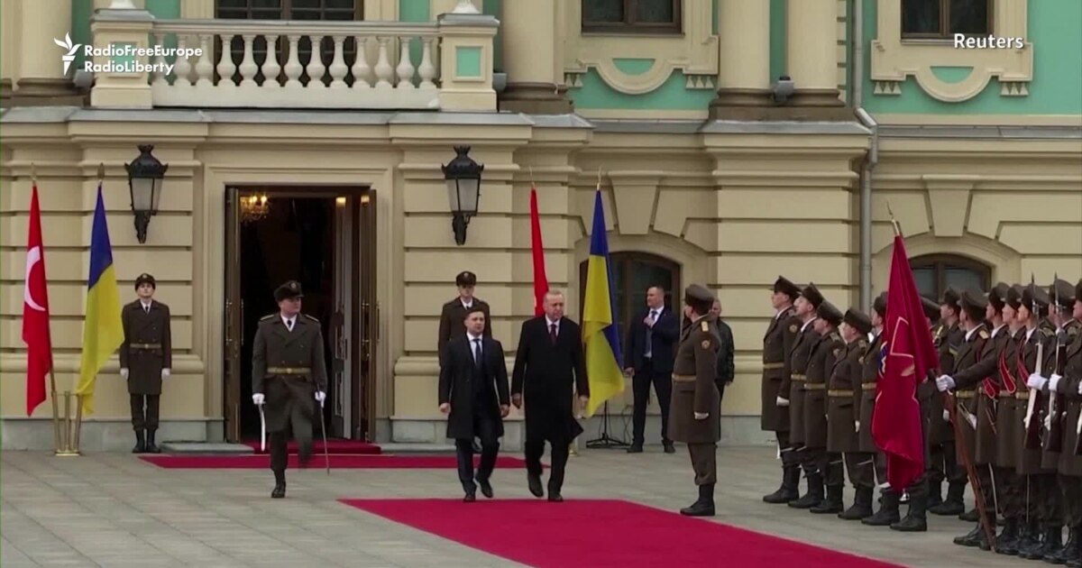 In Kyiv, Turkey's Erdogan Denounces Russia’s 'Illegitimate' Annexation ...