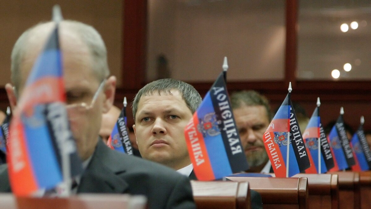 EU Expands Sanctions On Ukraine Separatists EU Expands Sanctions On Ukraine Separatists