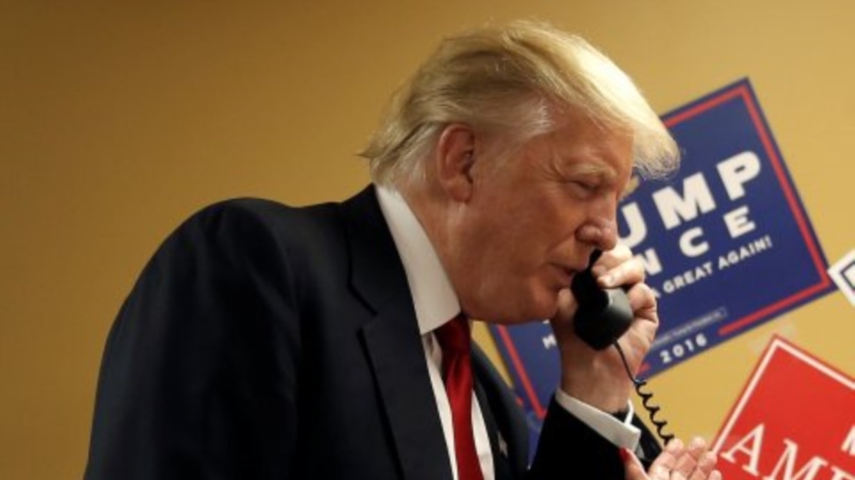 Трамп назвал смехотворным вывод ЦРУ о вмешательстве России