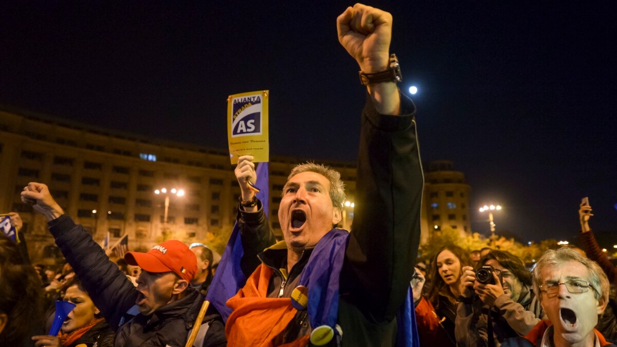 Thousands In Romania Protest Against Planned Changes To Judicial System