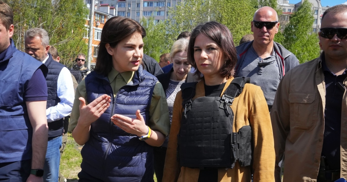 Ministrja e Jashtme e Gjermanisë në Kiev, paralajmëron për taktikat e Putinit