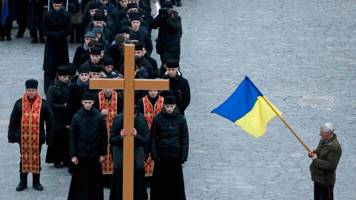 Ukrainians Honor Those Killed In Euromaidan Protests