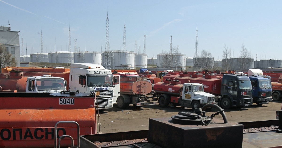 Bloomberg: США против предложения G7 о снижении цен на нефть из России