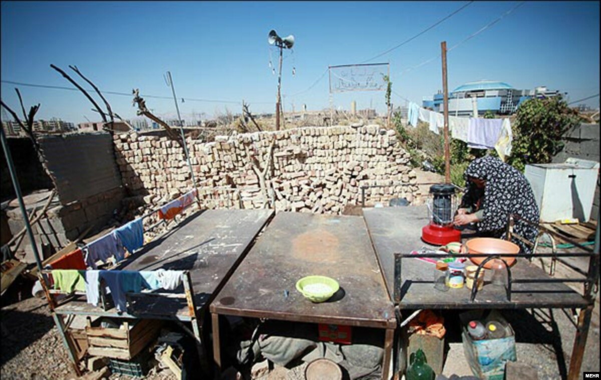 26 Million Iranians Suffer Absolute Poverty, Says Prominent Economist