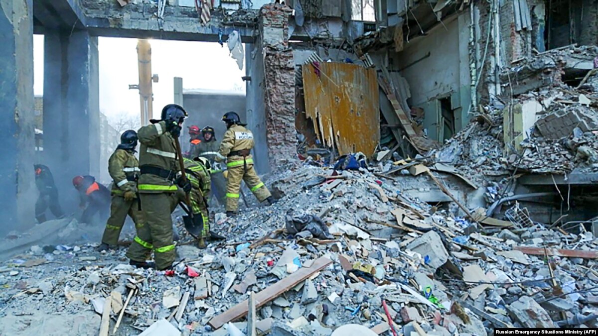First Funerals Set For Victims Of Russian Building Collapse