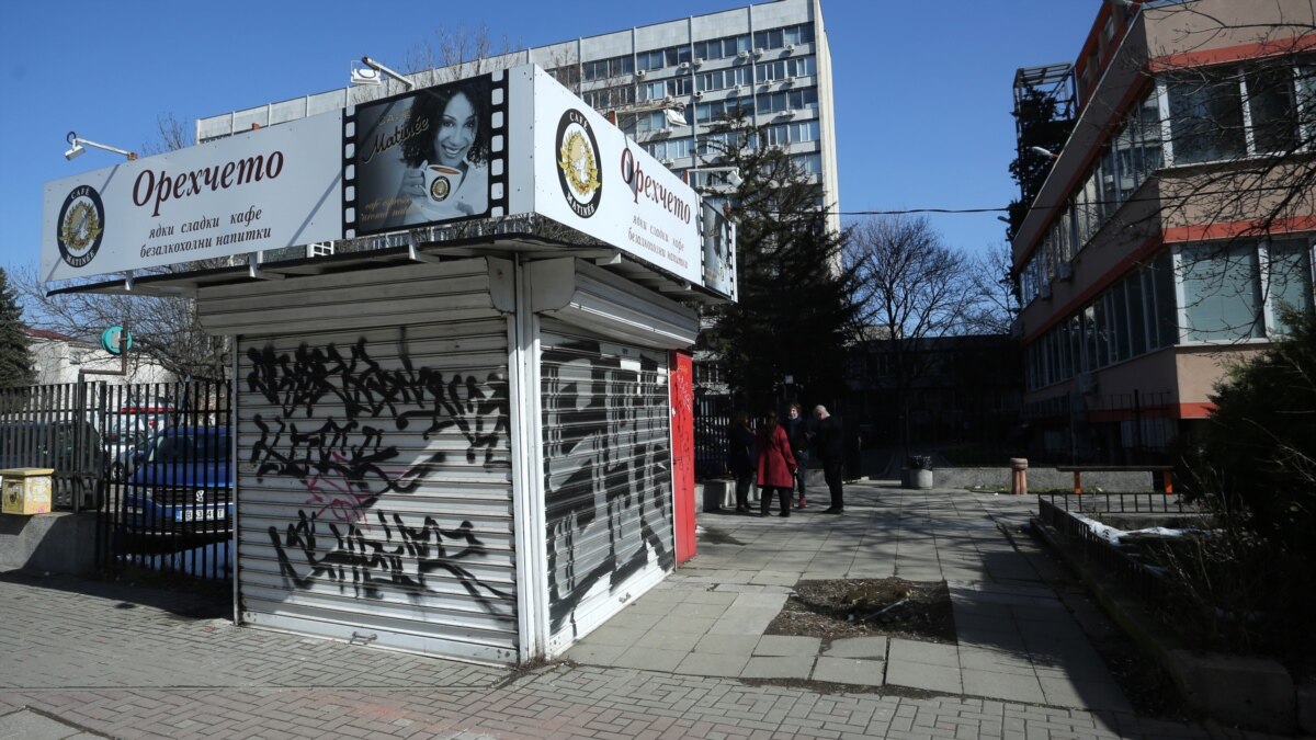 Каква е връзката между 30 годишен незаконен павилион и смъртта на едно дете