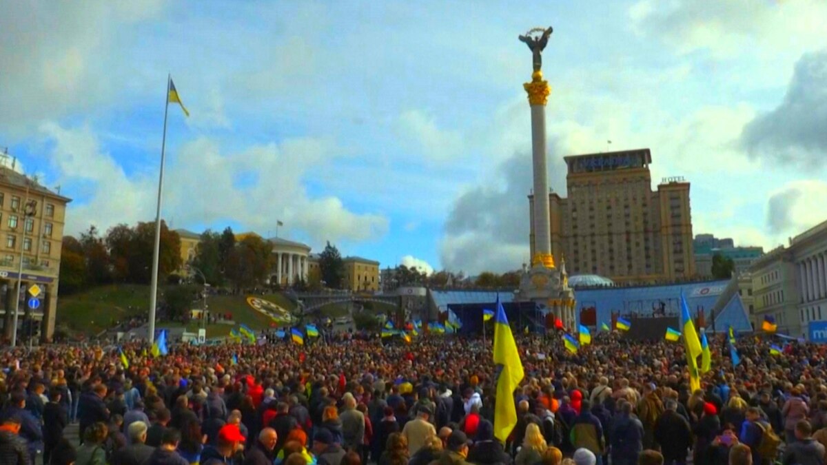 Ukrainian Protesters Decry Donbas Election Plan