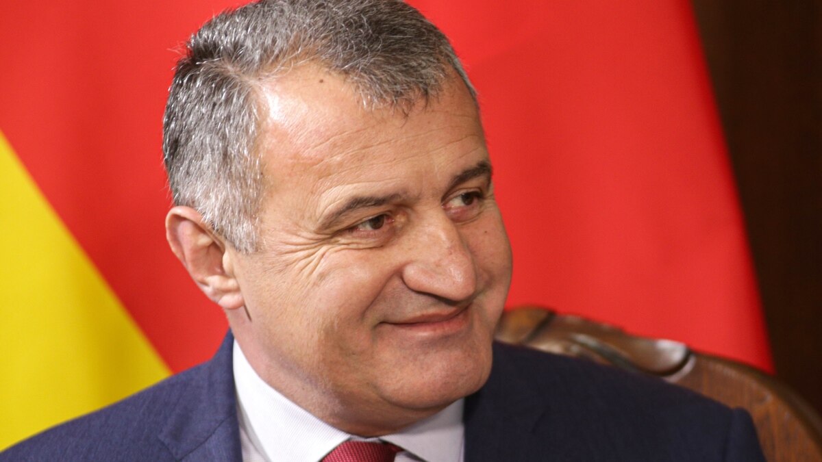 Leader Of Georgia's Breakaway Region Called On To Resign Amid Political ...