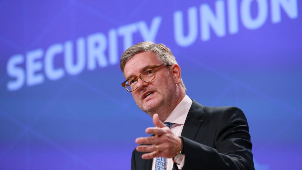 EU Issues Call To Action To Combat Russian 'Propaganda'