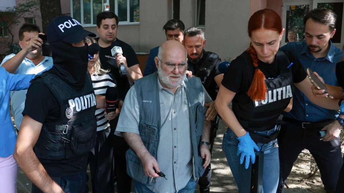 Fostul profesor SNSPA Alfred Bulai, reținut în dosarul de folosire a ...