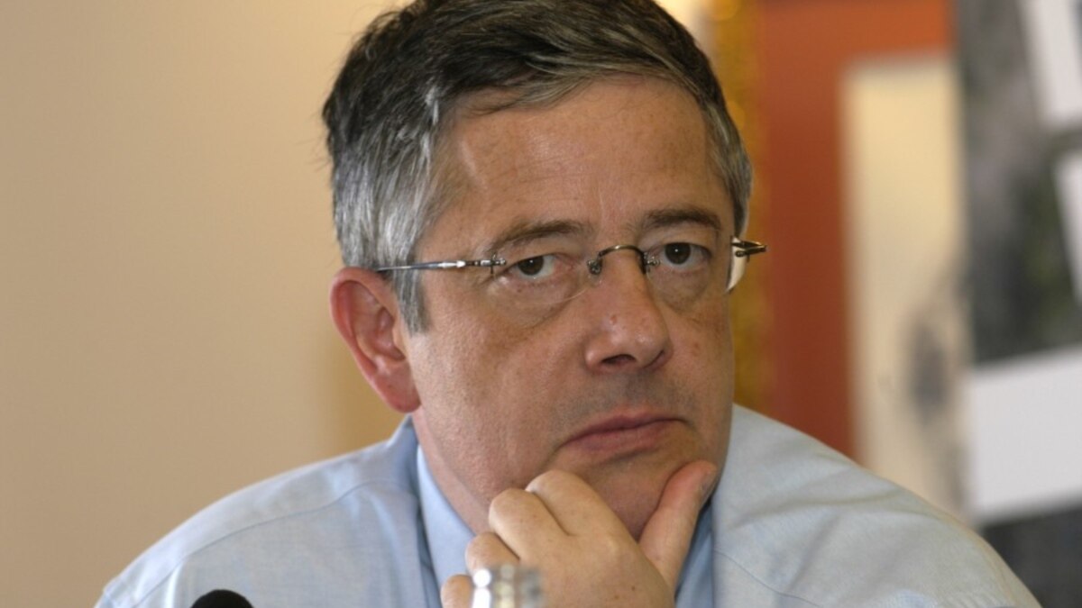 Lawyer: No Evidence Against Two French Researchers Held In Iran