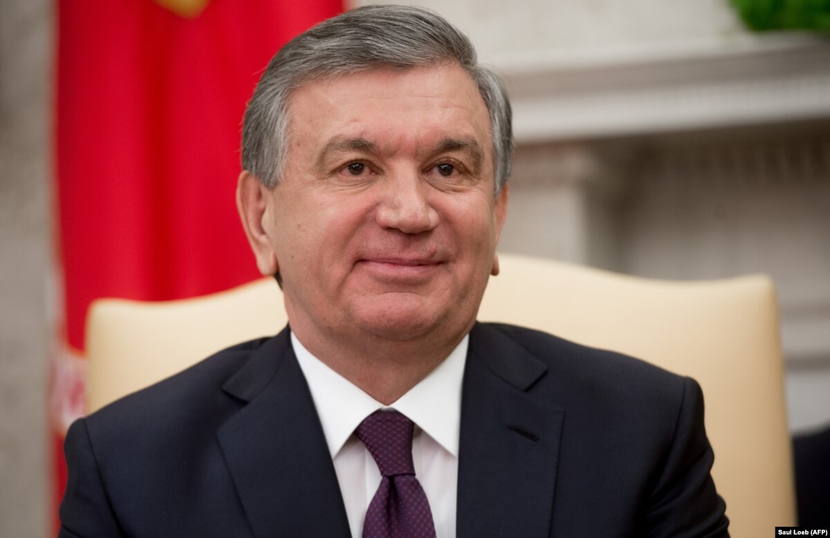 Uzbek President Heads For Paris In First Official Visit To EU Country