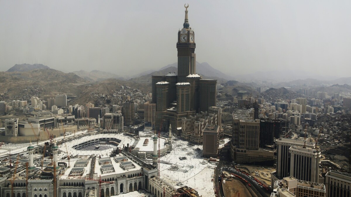 Bomber Planning To Attack Mecca's Grand Mosque Blows Himself Up: Ministry